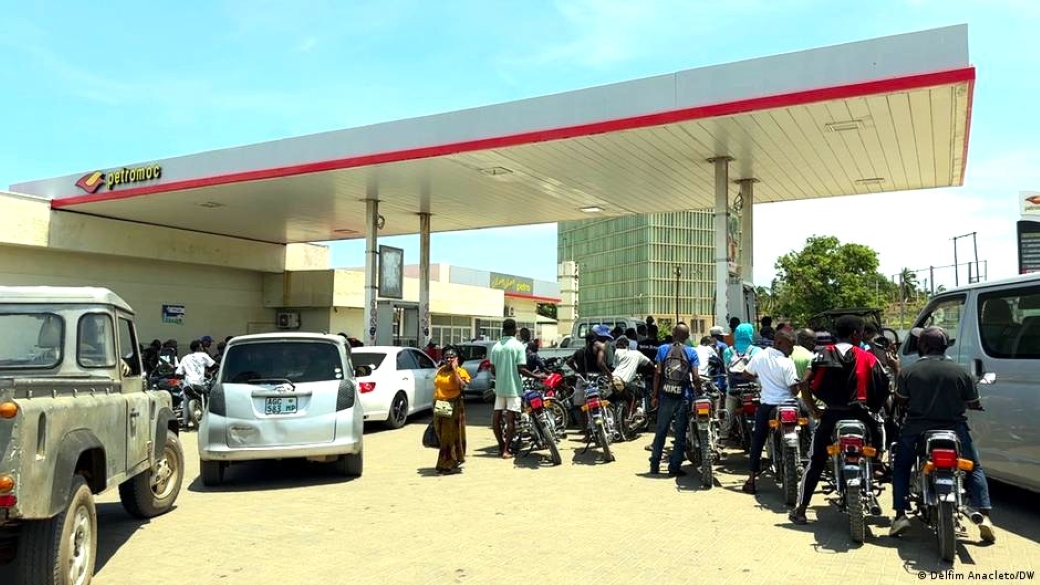 Gasolina continua a escassear em Pemba - Jornal Notícias
